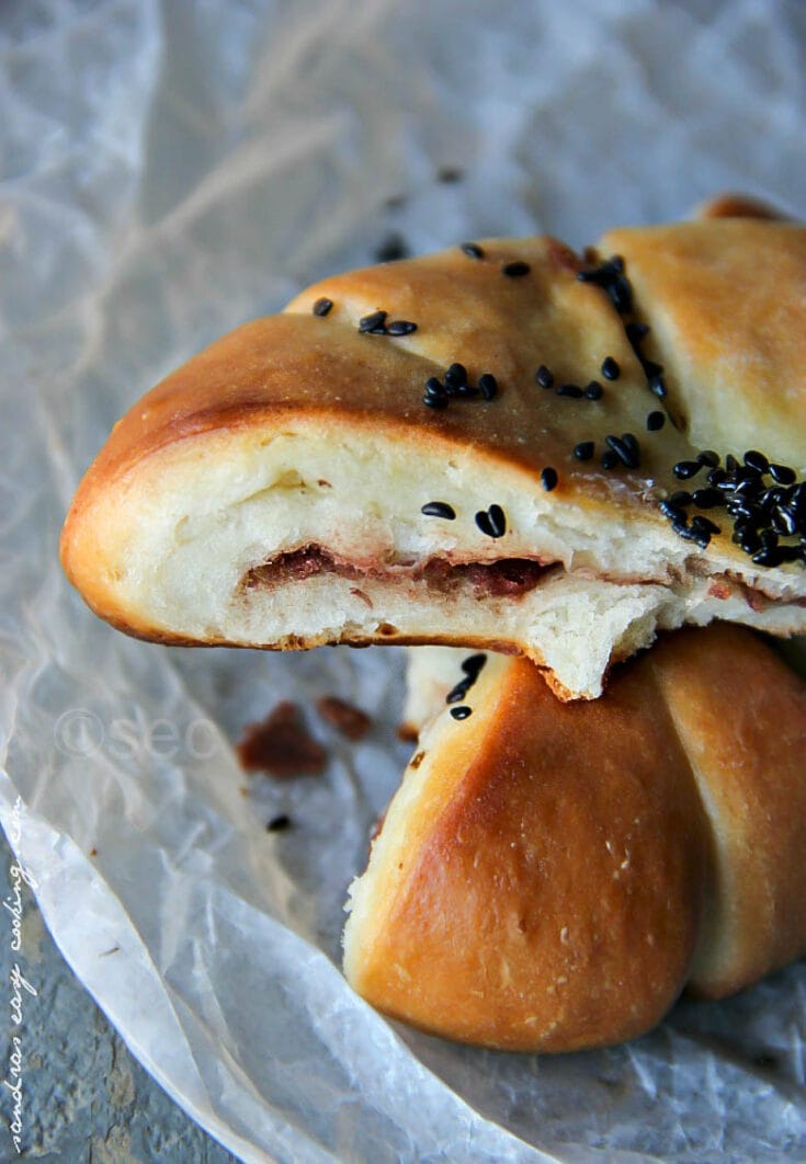 Sweet Red Bean Bread • Sandra's Easy Cooking