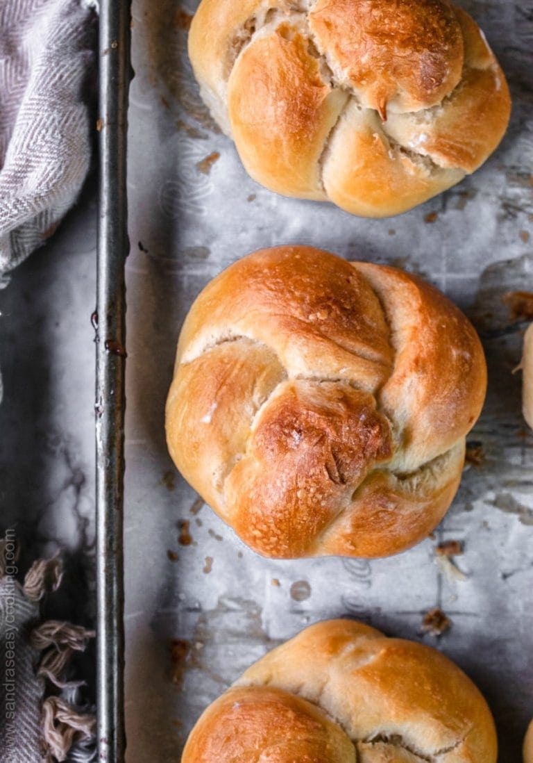 Spiral Twist Bread Rolls • Sandra's Easy Cooking
