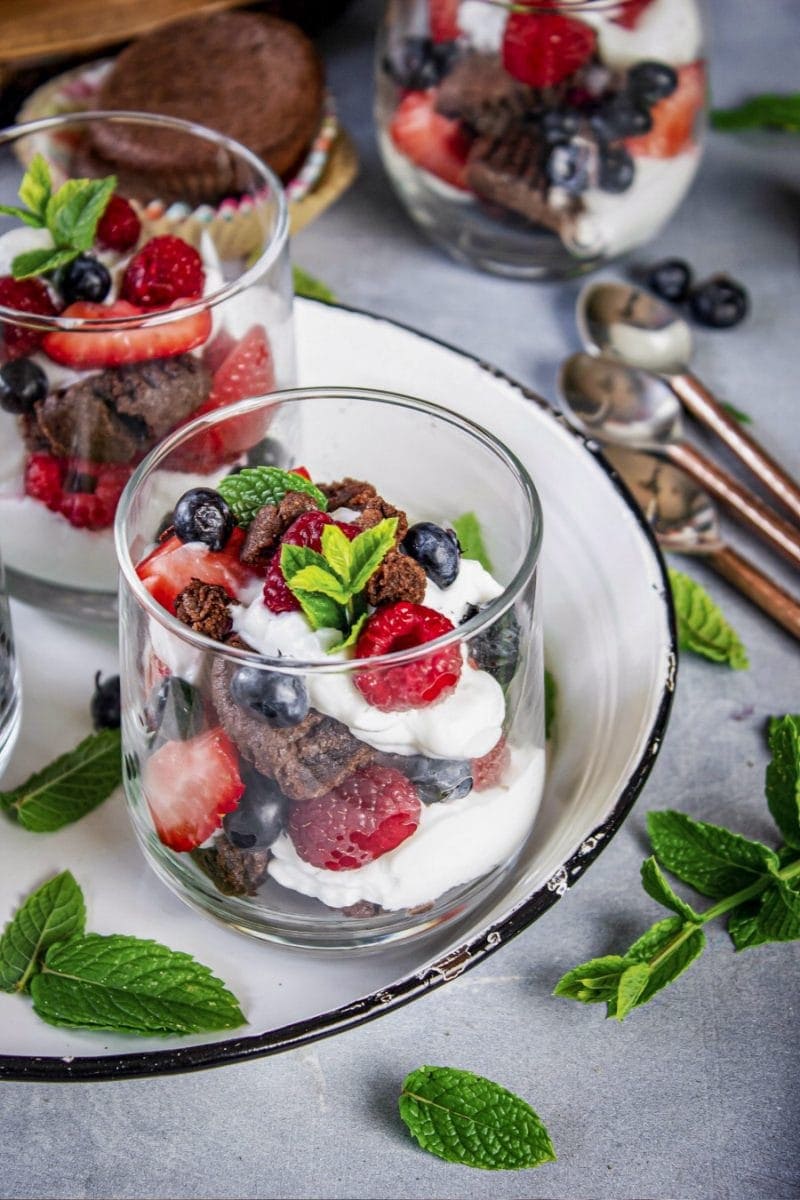 Brownies and Yogurt Summer Parfait • Sandra's Easy Cooking