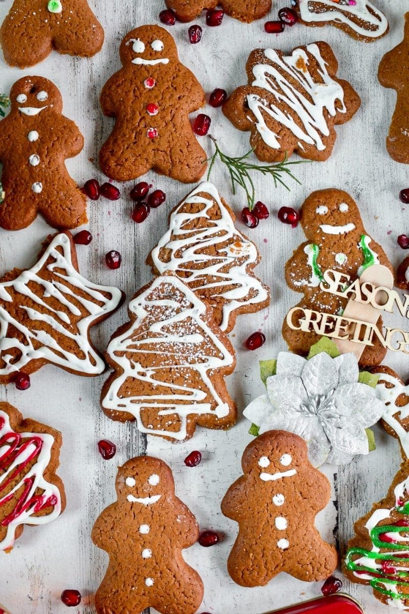 Gingerbread Cookies Recipe• Sandra's Easy Cooking Holidays