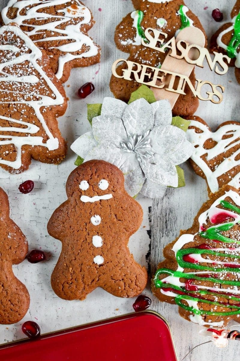 Gingerbread Cookies Recipe• Sandra's Easy Cooking Holidays